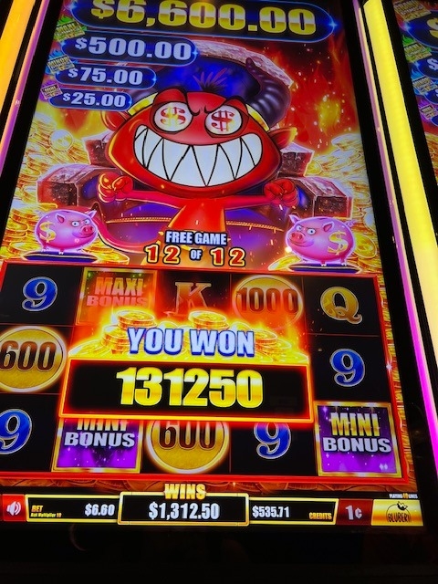 Slot Machines Onboard Carnival Magic Casino