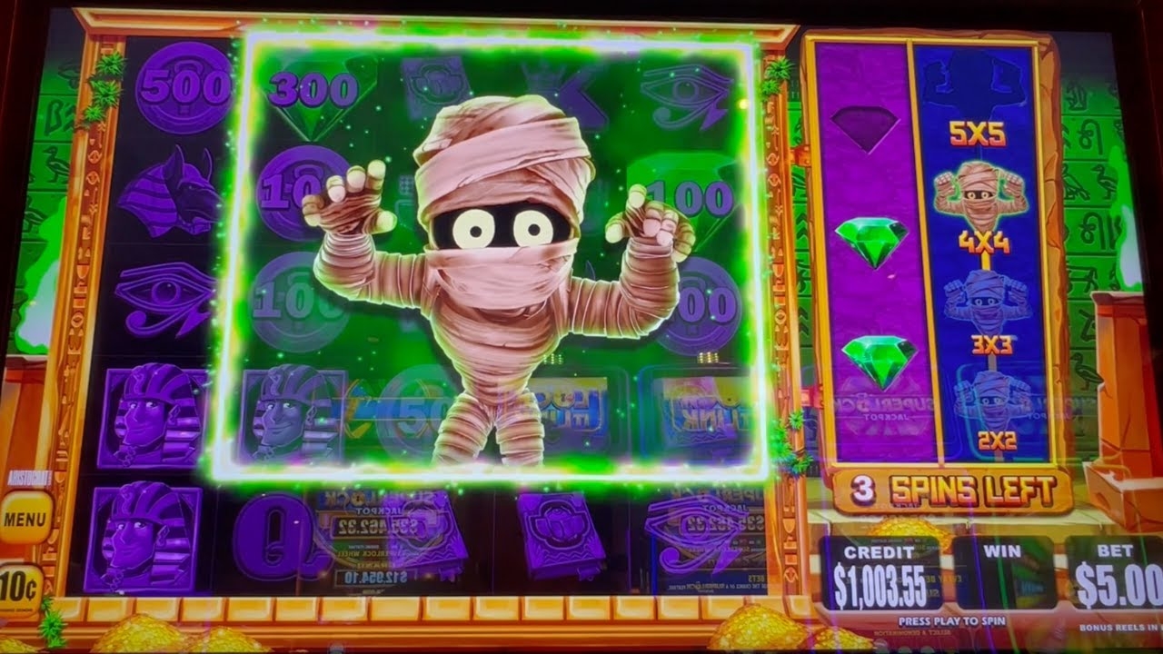 Mo Mummy Slot Machine by Aristocrat