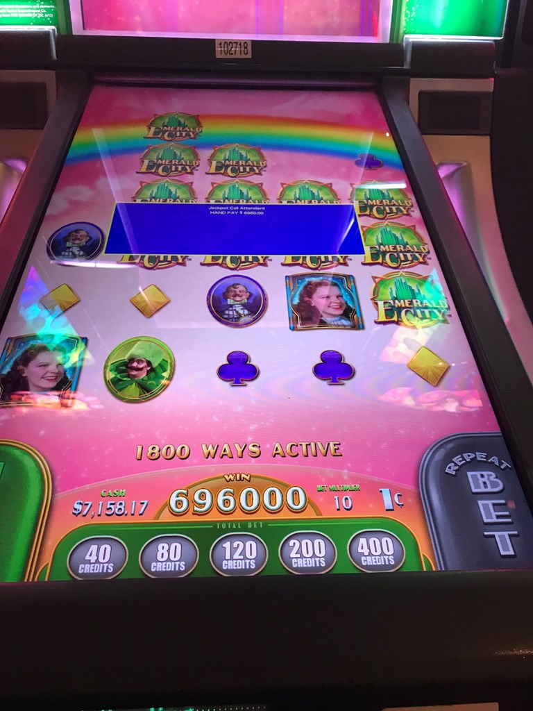 Wizard Of Oz-Emerald City Slot Machine by WMS