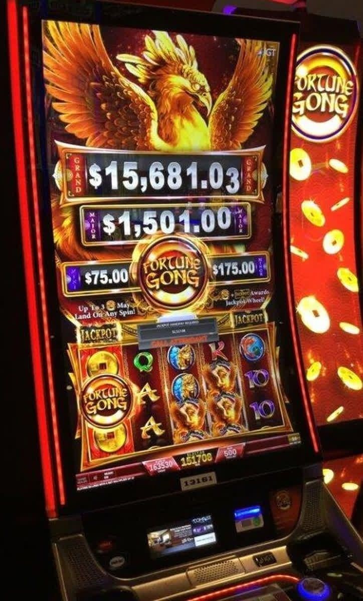 Fortune Gong Slot Machine by IGT