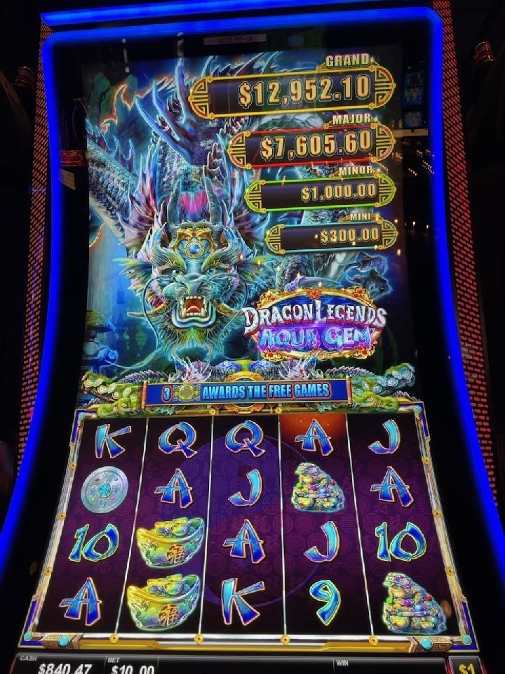 Dragon Legends Aqua Gem Slot Machine by Scientific Games