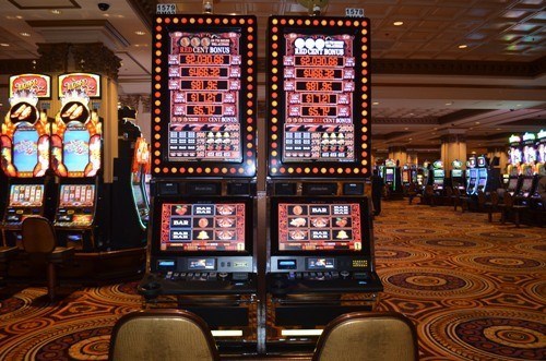 One Red Cent Slot Machine by Multimedia Gaming